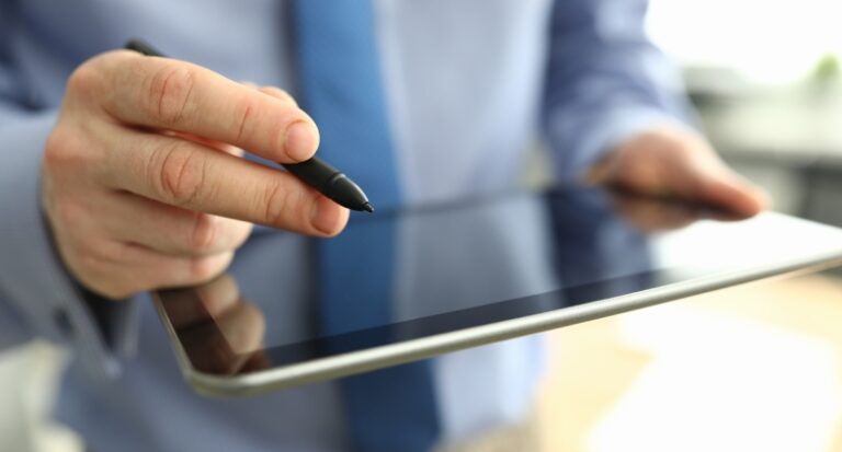 Firma digitale: cos'è, come funziona e i provider a cui chiederla