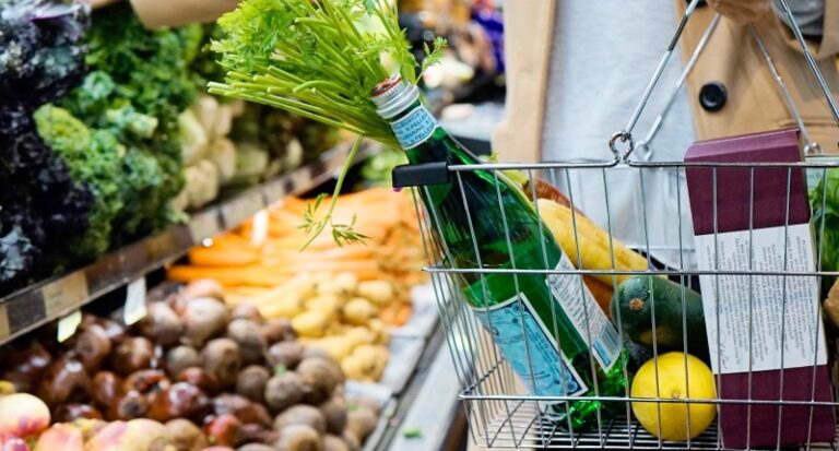 Aprire un alimentari: come fare, aspetti burocratici e fiscali