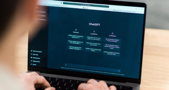 Come funziona ChatGPT, istruzioni e nuova versione per aziende ...